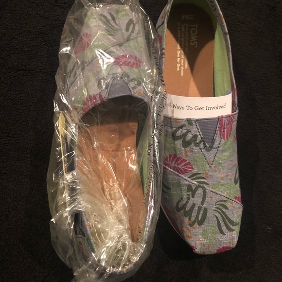 Toms | Shoes | Toms Multi Color Chambray | Poshmark